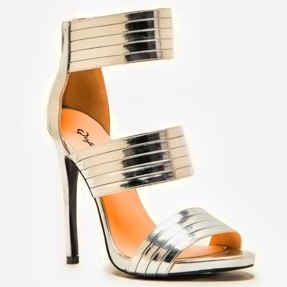 Qupid | Shoes | Qupid Glee Metallic Look Heels | Poshmark